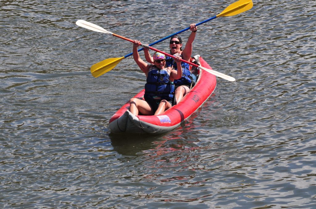 River Rafting for Beginners in Colorado – Scenic & Family-Friendly ...